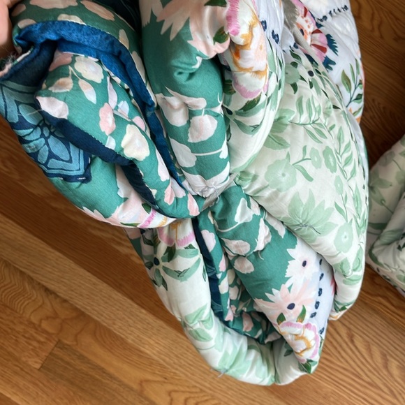 Anthropologie | Bedding | Anthropologie Theodora Posy Handcrafted Quilt ...